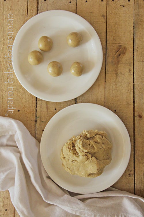 Vella Cheedai and Uppu Cheedai | My Diverse Kitchen - A Vegetarian Blog