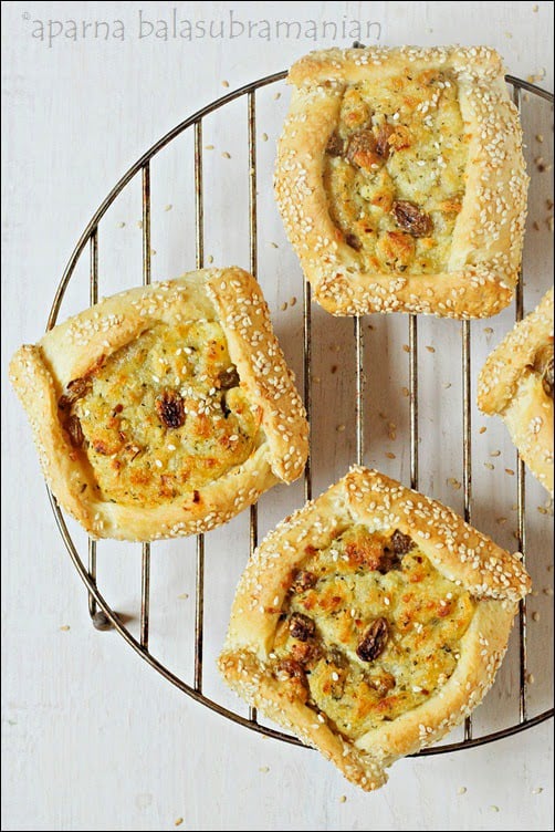 We Knead To Bake #16 : Flaounes - Cypriot Savoury Easter Cheese Pies ...