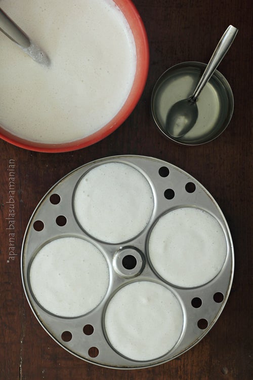 Idlis – South Indian Steamed Savoury Rice & Lentil Cakes Recipe | My ...