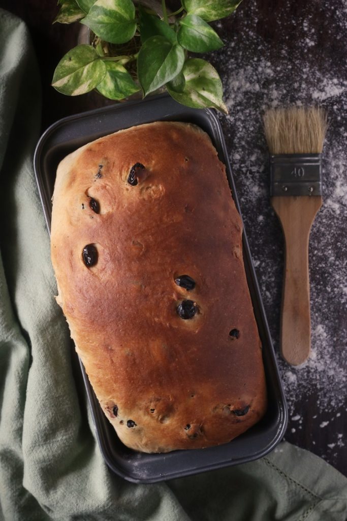 Breuder or Dutch Bread - My Diverse Kitchen - A Vegetarian Blog