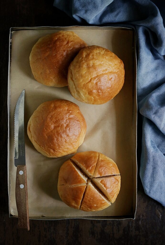 Korean Cream Cheese Garlic Buns - My Diverse Kitchen - A Vegetarian Blog
